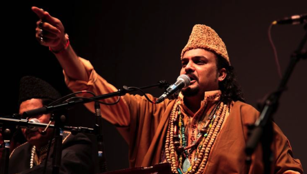 Sultan Unveils National Anthem - The Republic of Slowjamastan